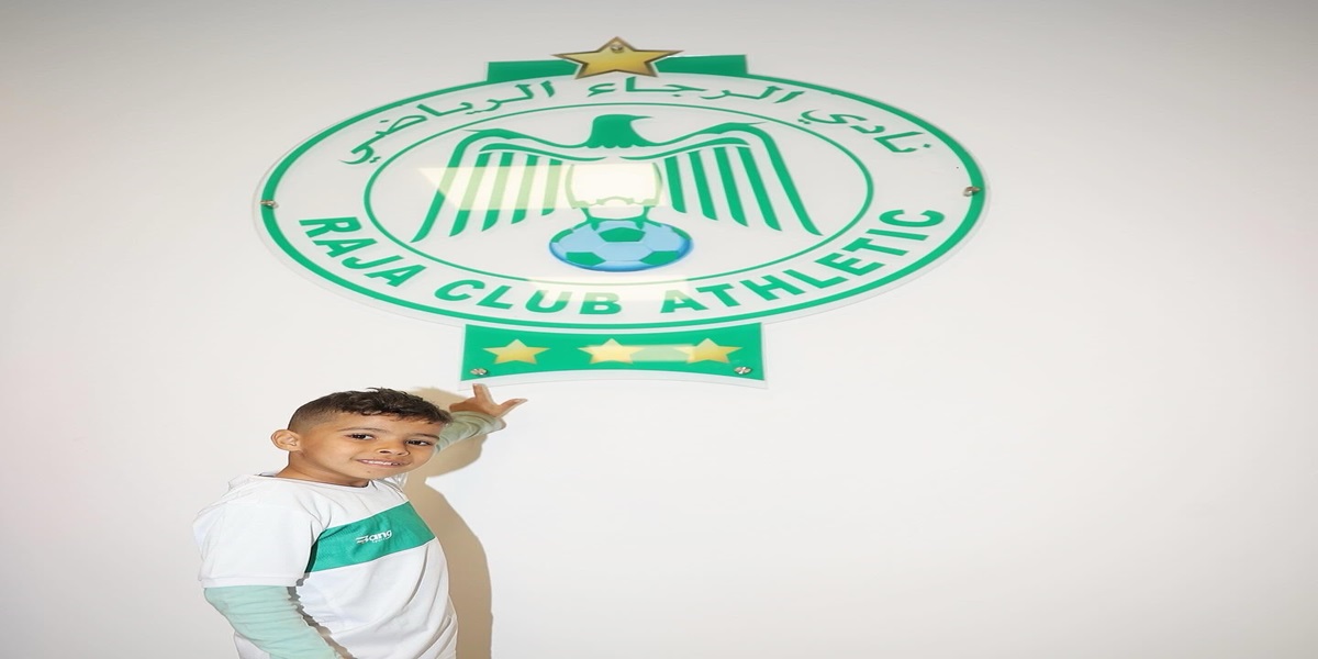 Le Raja intègre le petit "Messi" au sein de son académie (VIDEO ...
